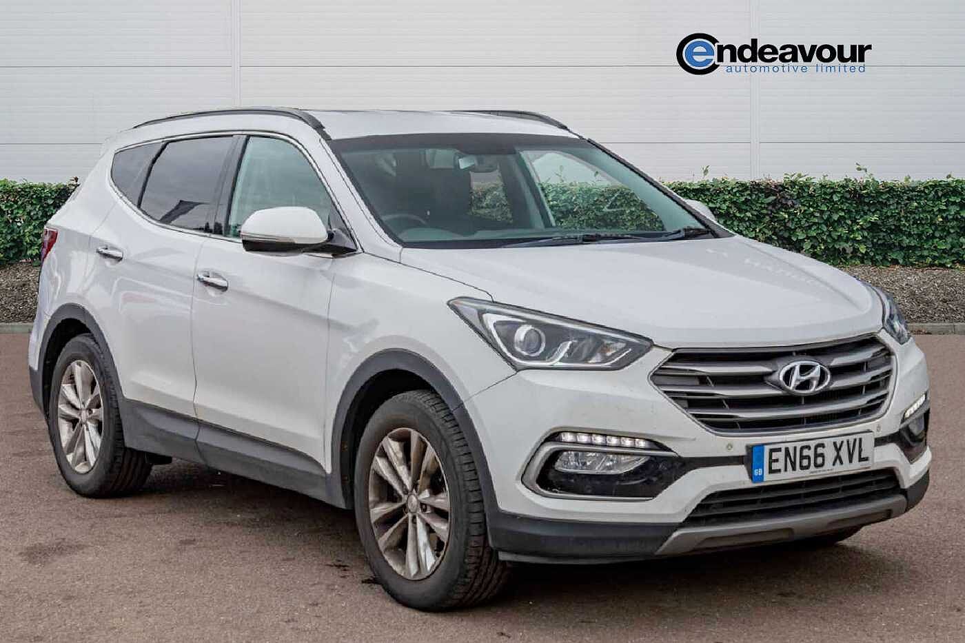 Hyundai SANTA FE Suv 5 Doors Manual Diesel White | Hyundai Motor UK Limited